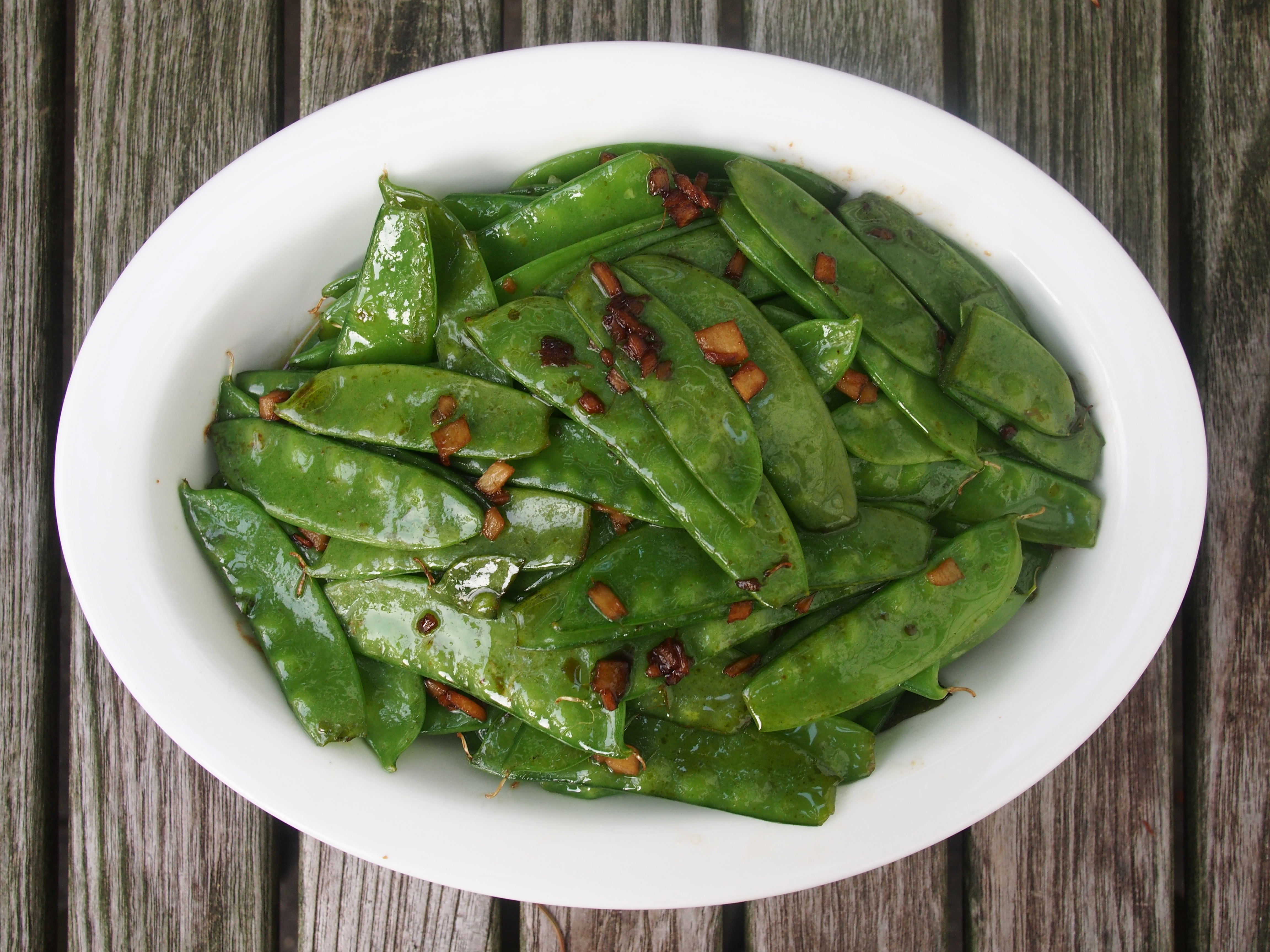 STIR-FRIED SNOW PEAS WITH GINGER – The Weathered Grey Table